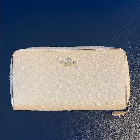 Coach | Bags | Coach Cream Wallet | Poshmark